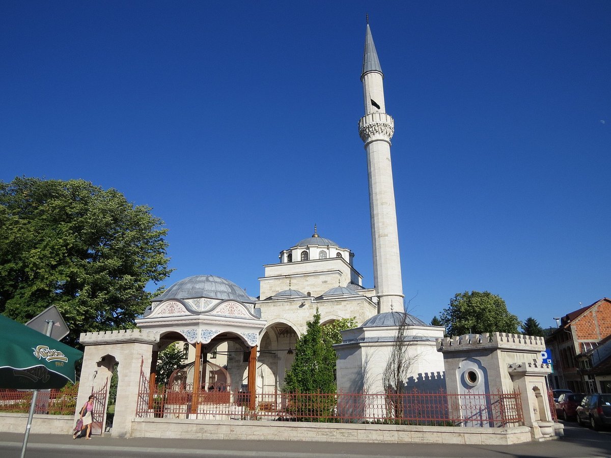 Discovering Tranquility and History: Tourism at Ferhadija Mosque ...